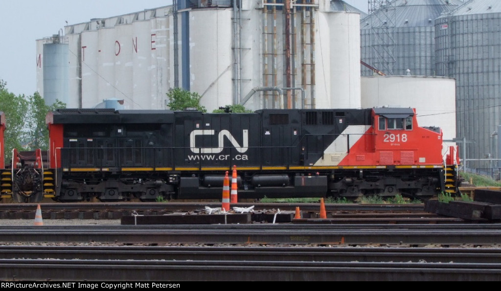 CN 2918